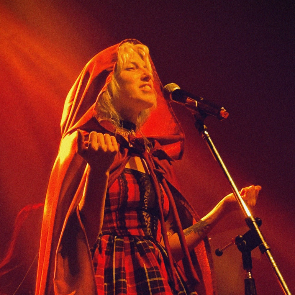 Marina Fages - El Mundo Pequeño (En Vivo) - Reviews - Album of The Year