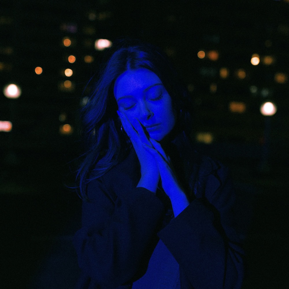 Charlotte Kudella - hellwach (Single) - Reviews - Album of The Year