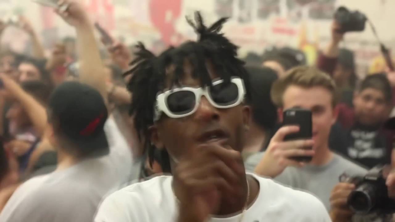 Playboi Carti - For My Set (Music Video) - Reviews - Album of The Year