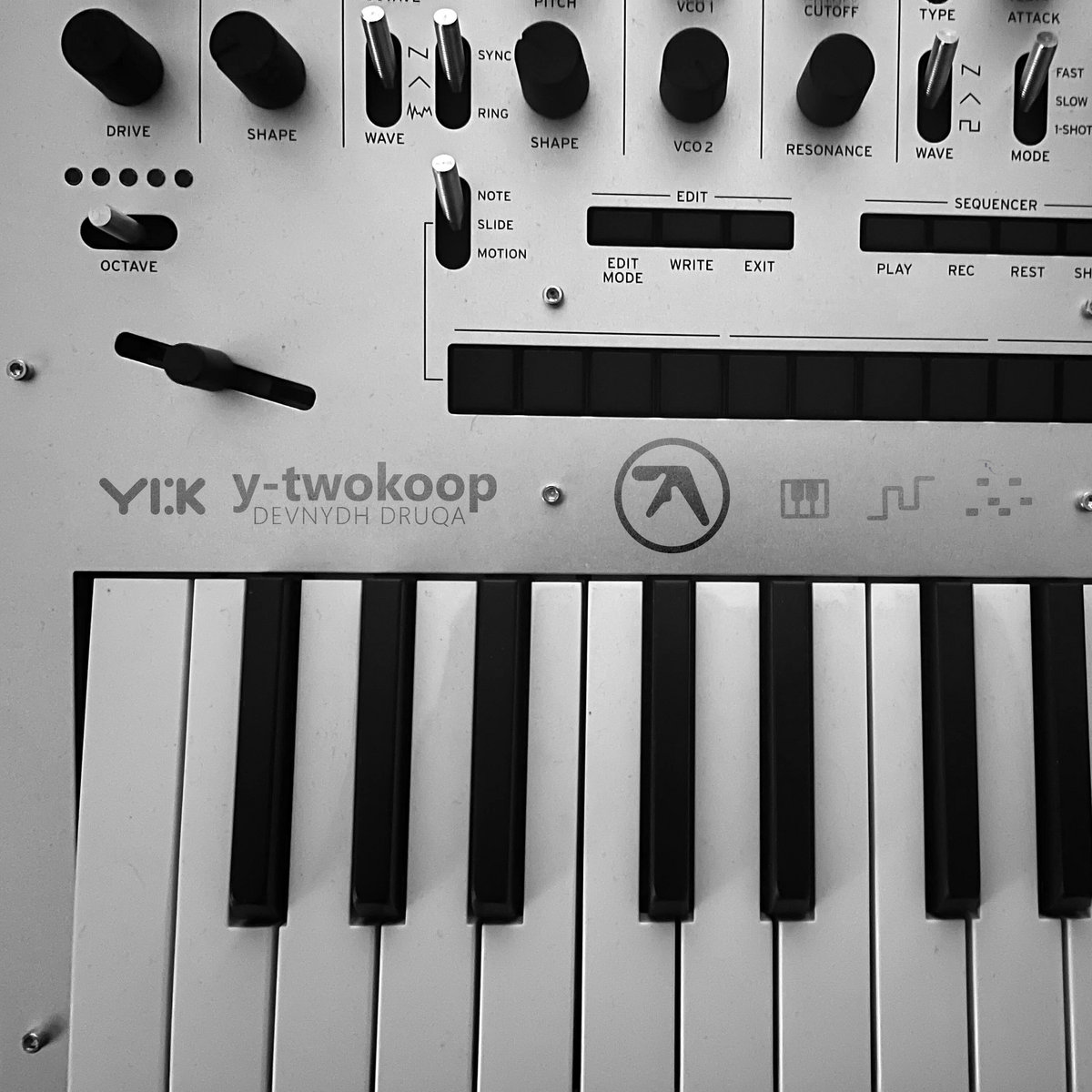 y-Twokoop - DEVNYDH DRUQA - drukQs Rework (Remix) - Reviews - Album of ...