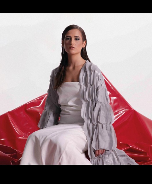 Carolina De Deus Albums, Songs - Discography - Album of The Year