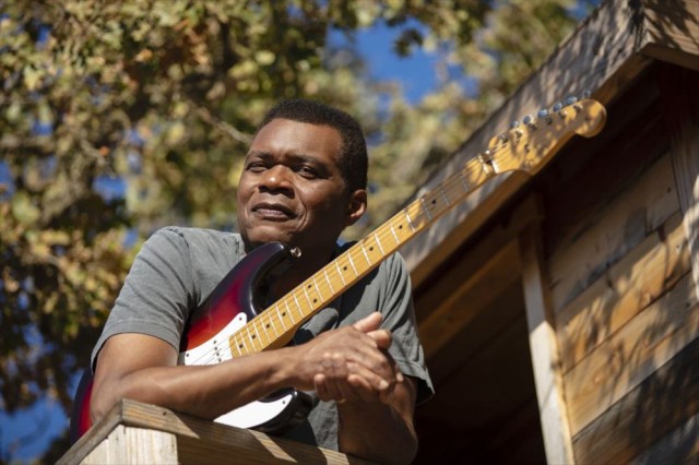 Robert Cray Albums, Songs - Discography - Album of The Year